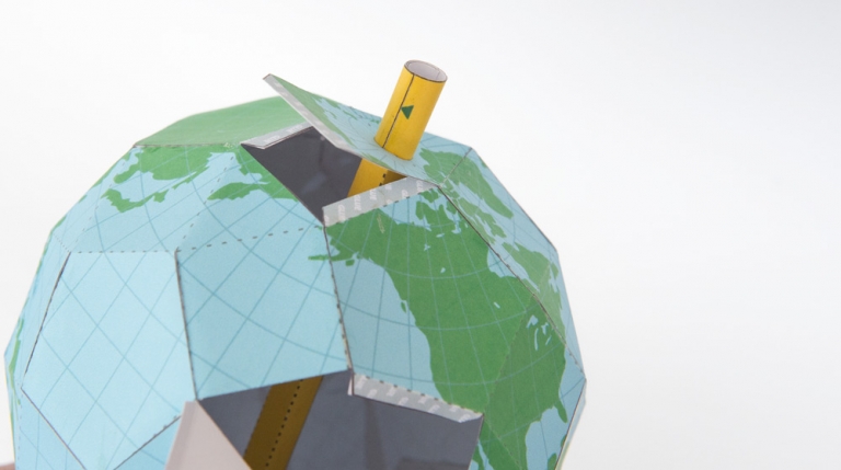 Earth Globe mk2 – Rob Ives