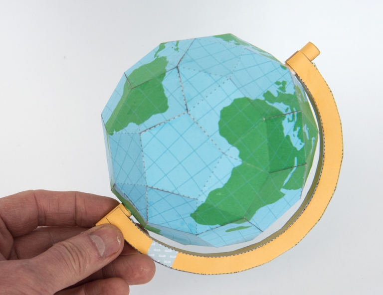 Earth Globe mk2 – Rob Ives