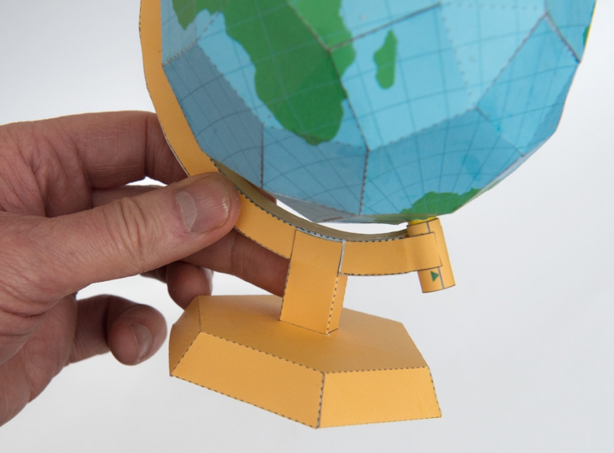 Earth Globe mk2 – Rob Ives